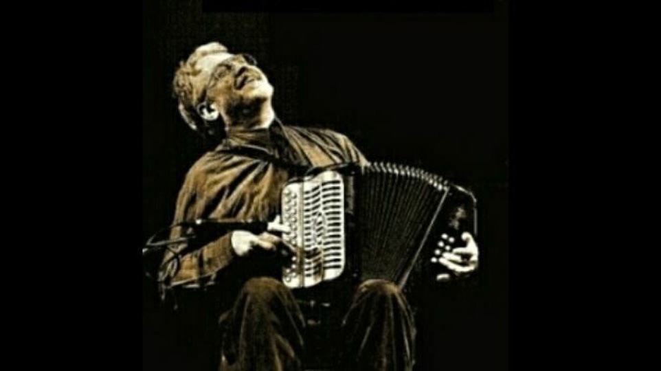 Tony MacMahon has died. Laoch mór ar lár - Gript