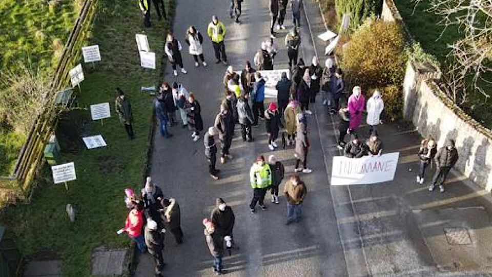 Kill residents slam “inhumane” and "unsafe" refugee housing plans as ...