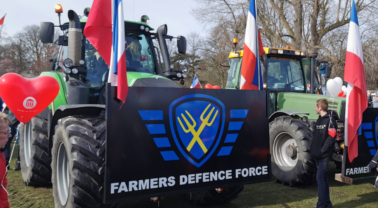 Dutch Farmers bring protest to Hague amid threats of fines and ...