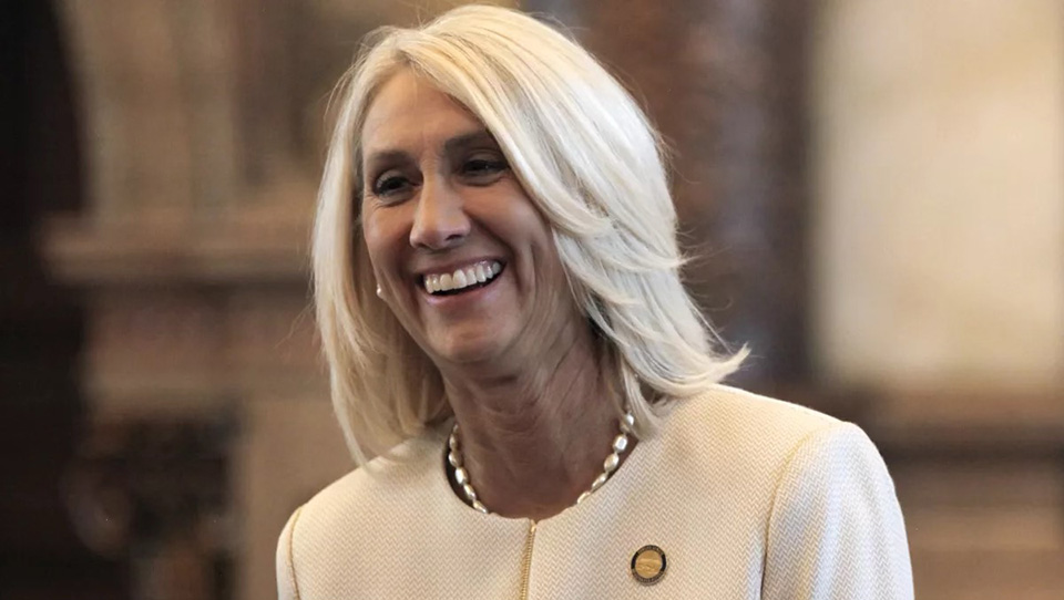 Kansas: Bill that defines woman as 'biologically born a female' passes ...