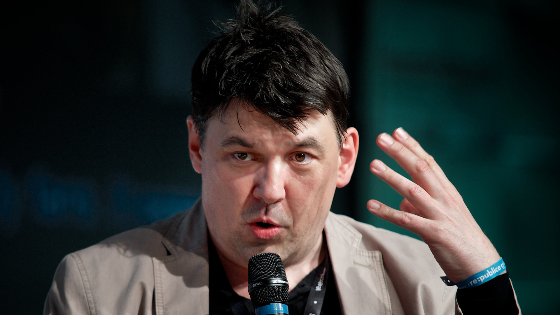 PERRINS: You don't hate the Irish media enough - Gript