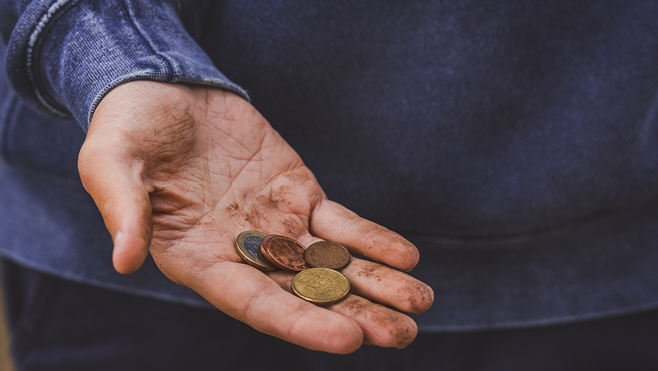 What exactly is the law on aggressive begging? - Gript