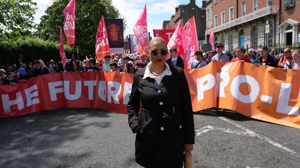 Sun comes out for Rally for Life, as O'Connell St packed for protest ...