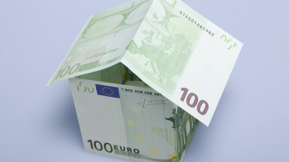 Questions remain over Monaghan company's contracts for asylum ...