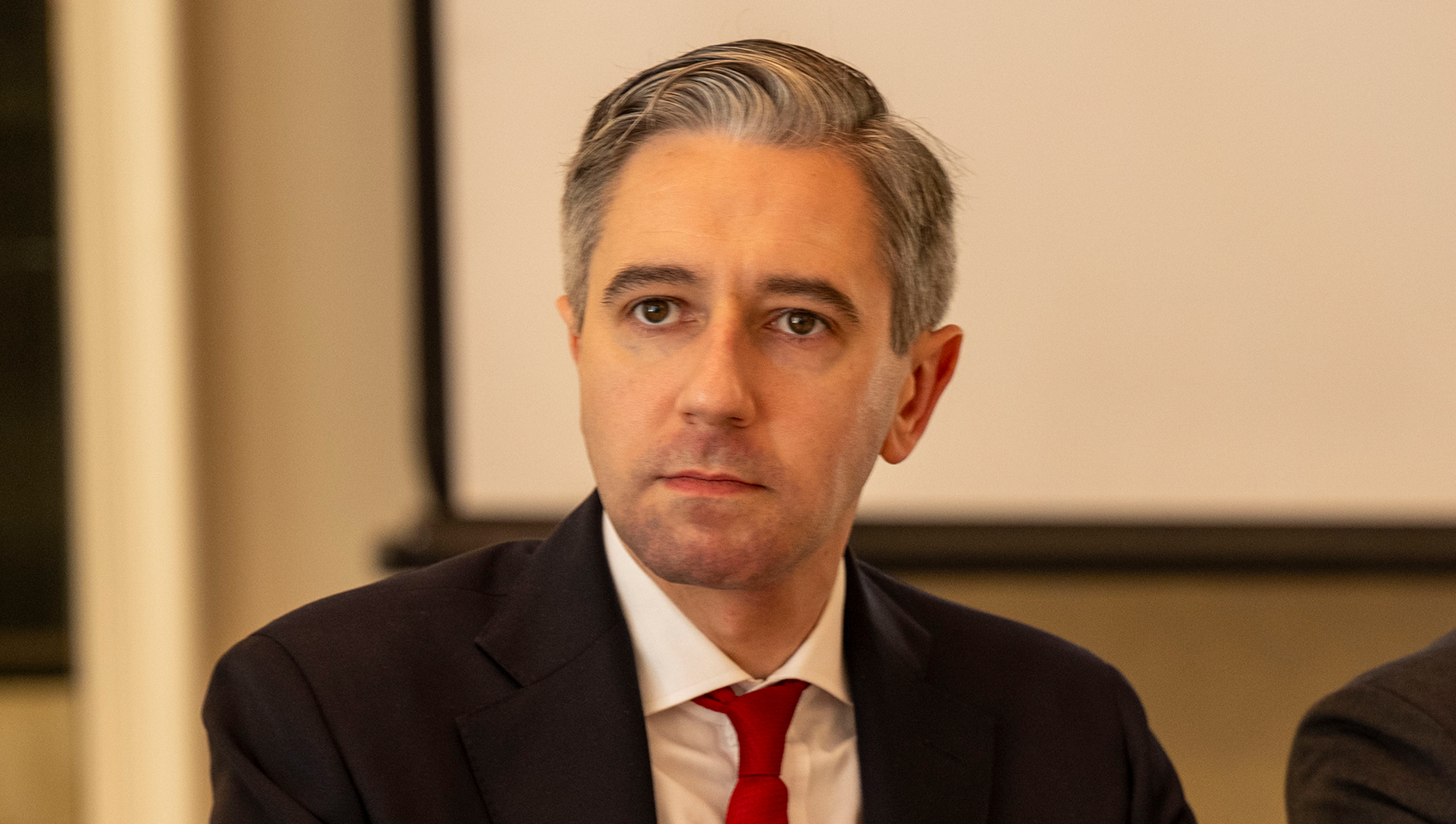 Simon Harris expected to survive confidence motion - Gript