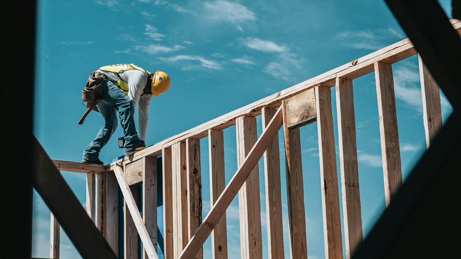 €443k spent to lure Irish builders back to Ireland - Gript